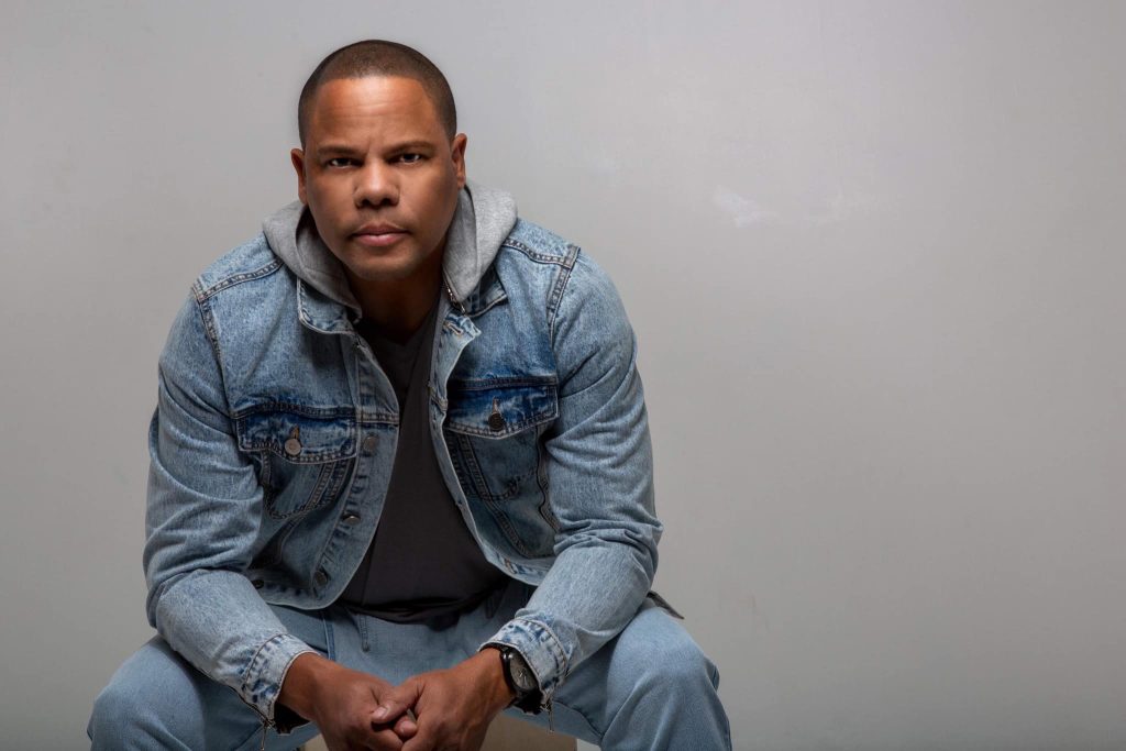 El exitoso empresario, director musical y cantante, licenciado Raúl ...